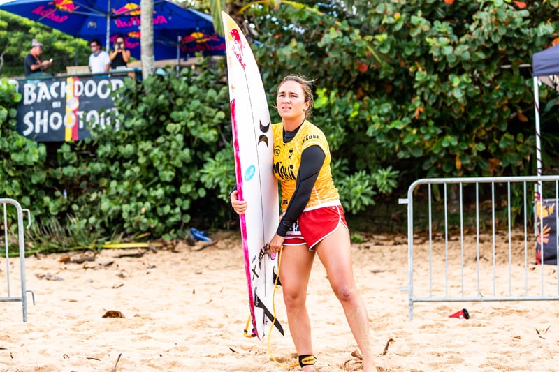 Professional Surfing Returns at Iconic Pipeline in Historic Day